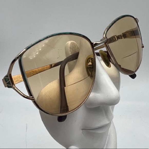 Welling | Accessories | Vintage Welling Green Gold Oval Sunglasses ...